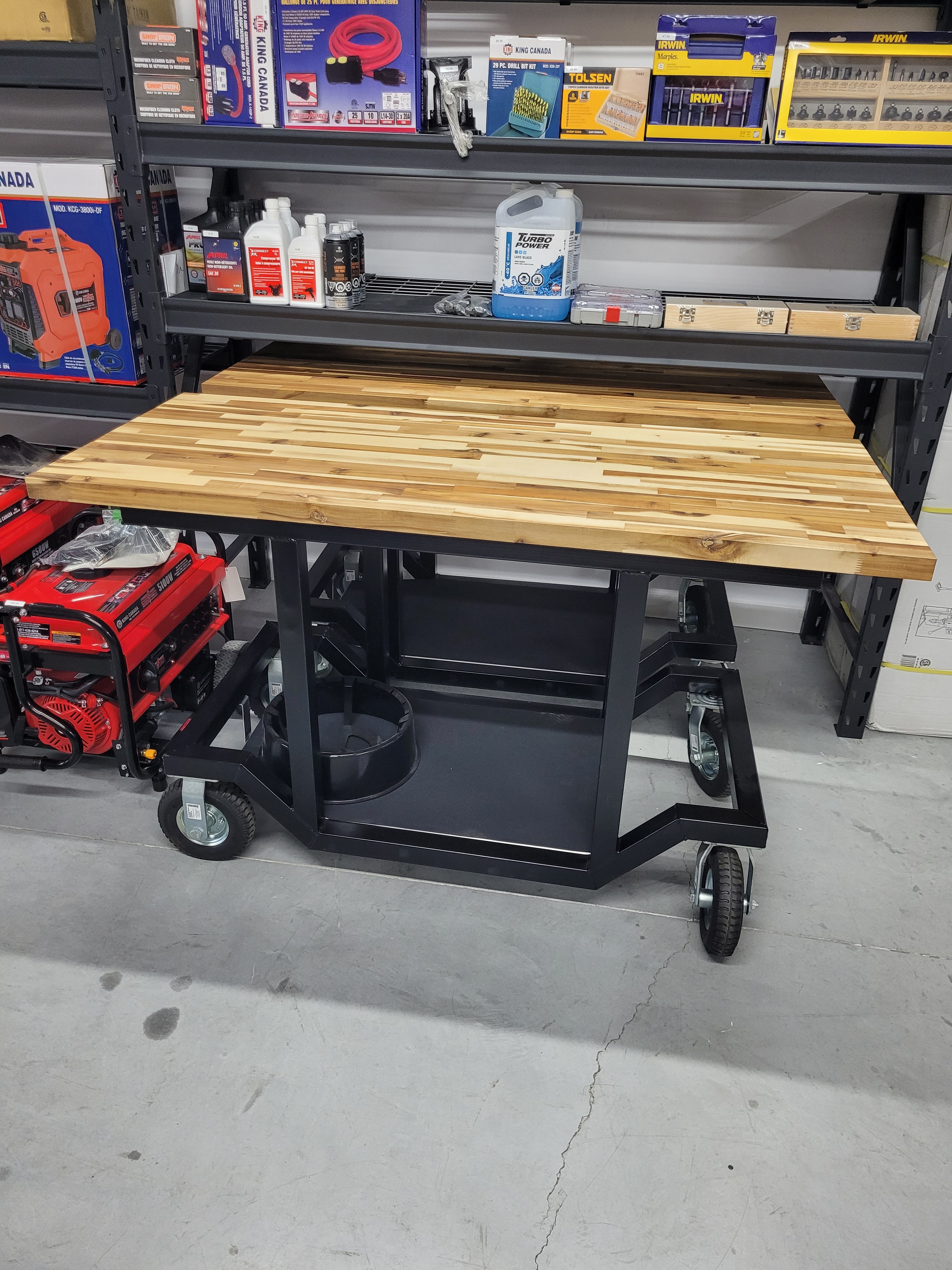 Table extérieur – Outillage Caron